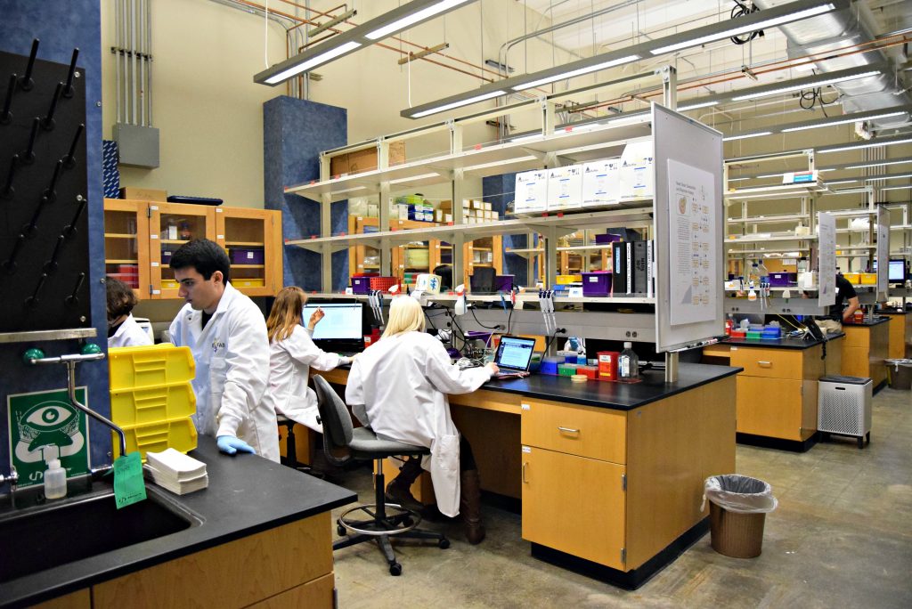 UW BIOFAB: a cloud laboratory for genetic engineering | UW Department ...
