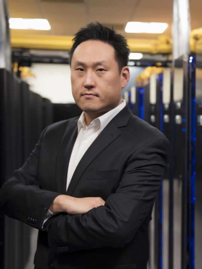 Shuaiwen Leon Song | UW Department of Electrical & Computer Engineering