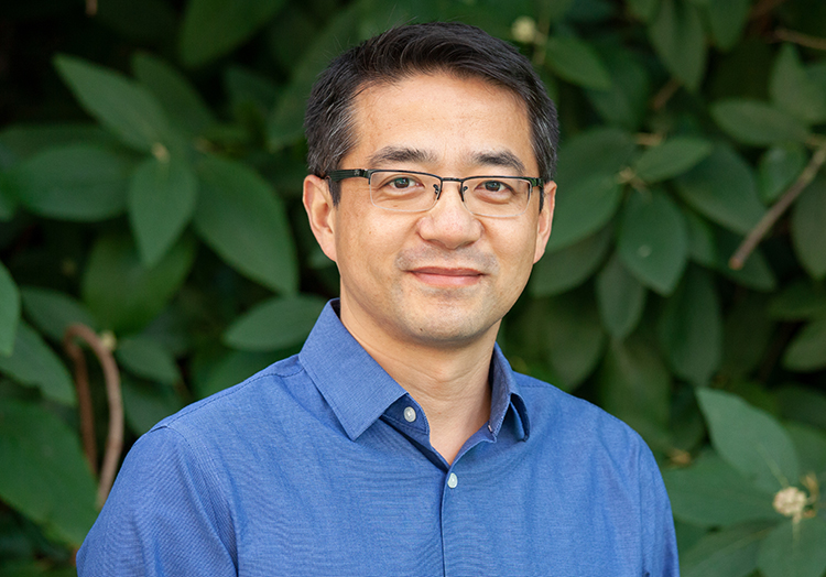 UW research team uses sound waves to move ‘excitons’ further than ever ...